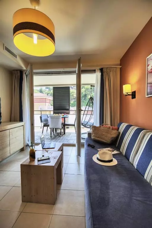 Residence Pierre & Vacances Premium Julia Augusta 4*, Roquebrune Cap ...